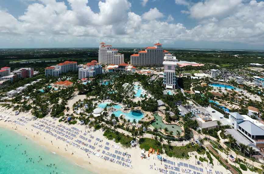 Menikmati Keindahan Pantai di Kepulauan Karibia | Bimmer.ID