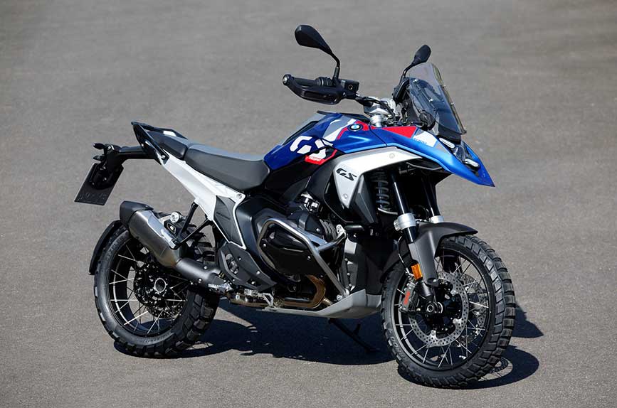 BMW R 1300 GS Dinobatkan sebagai Motorcycle of the Year 2023 | Bimmer.ID