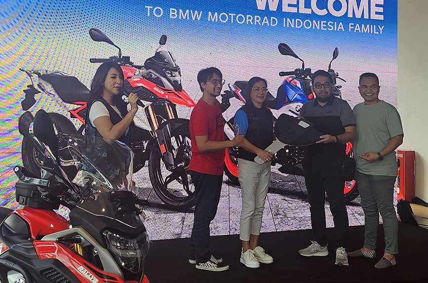 BMW Motorrad Indonesia Lakukan Serah Terima 34 Unit BMW G 310 | Bimmer.ID